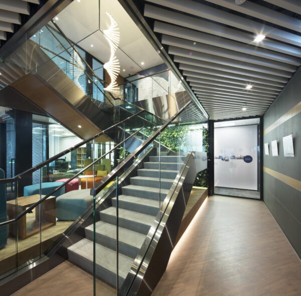 Freshfields Bruckhaus Deringer - Richards Basmajian